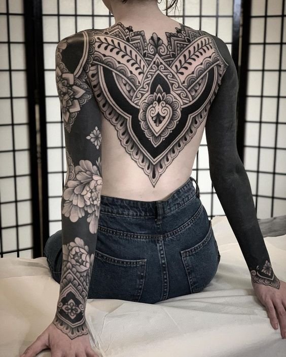 27+ Coolest full back tattoo for women: Designs & Meaning | VeAn Tattoo