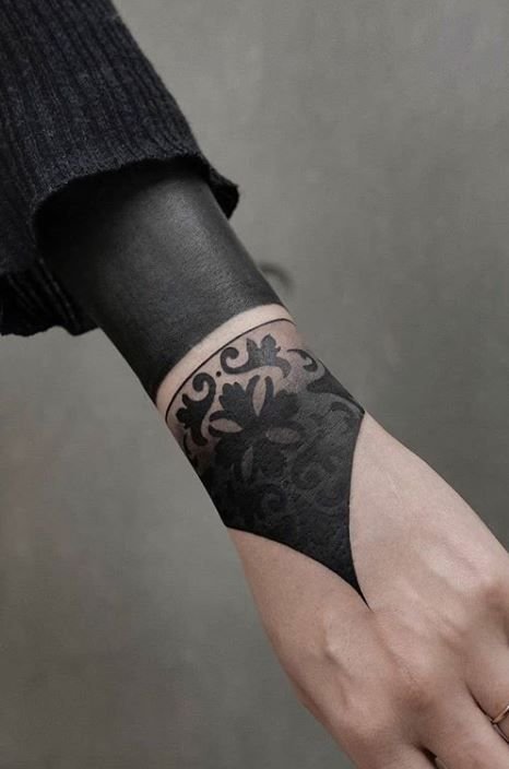 33+ Blackwork Style Tattoos: Ideas and Meanings. Style Guide. - VeAn Tattoo