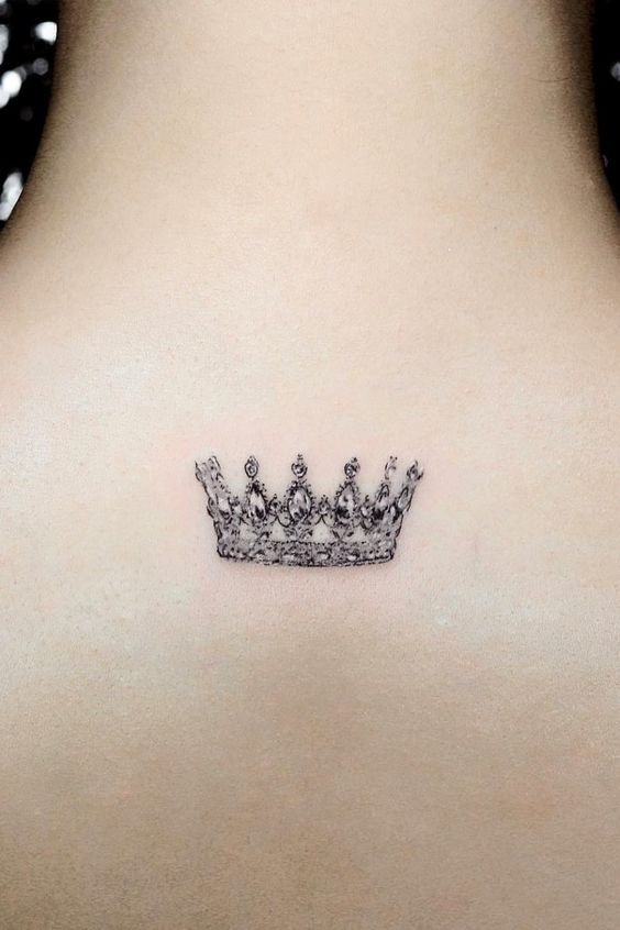 23+ Designs of Crown tattoo for men and women | VeAn Tattoo