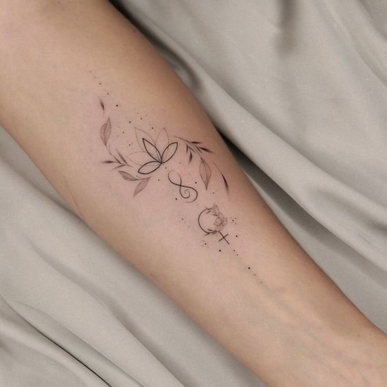 29+ Fine Line Style Tattoos: Ideas and Meanings. Style Guide. | VeAn Tattoo