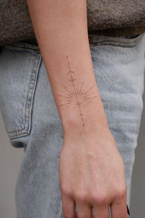 29+ Fine Line Style Tattoos: Ideas and Meanings. Style Guide. | VeAn Tattoo