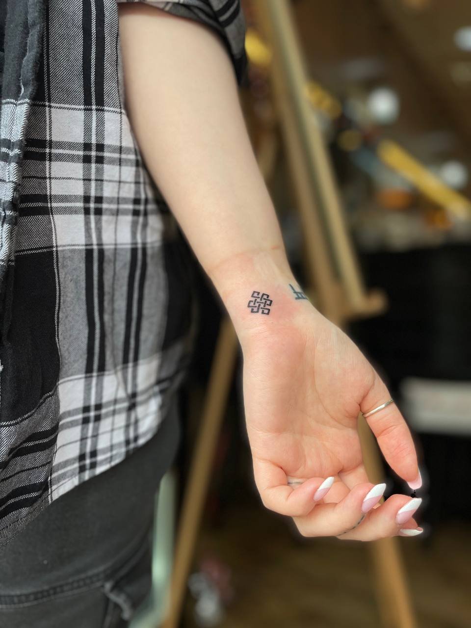 23 + The best meaningful wrist tattoos:Designs & For men and women ...